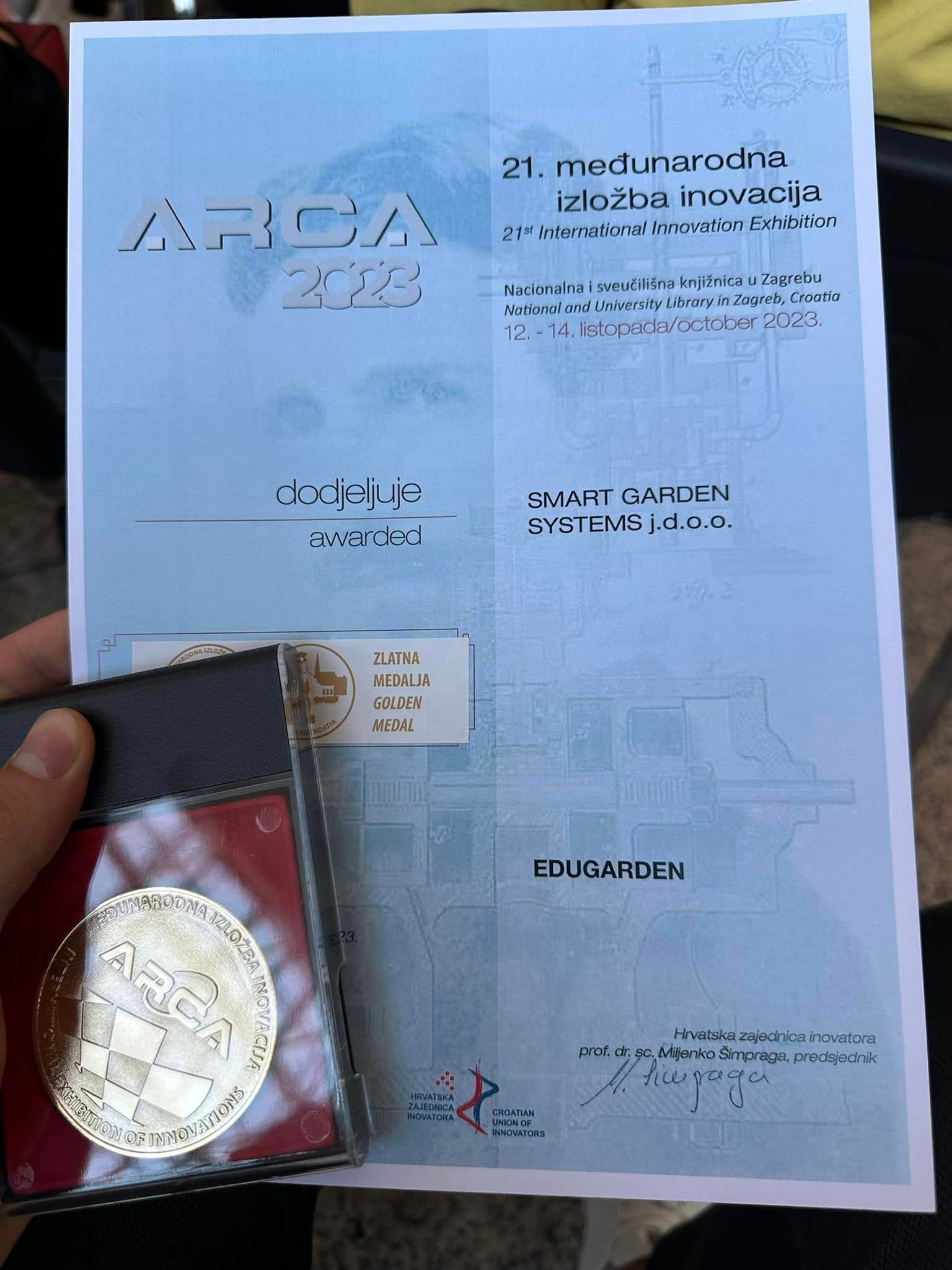 Zlatna medalja iKa - Smart Garden
